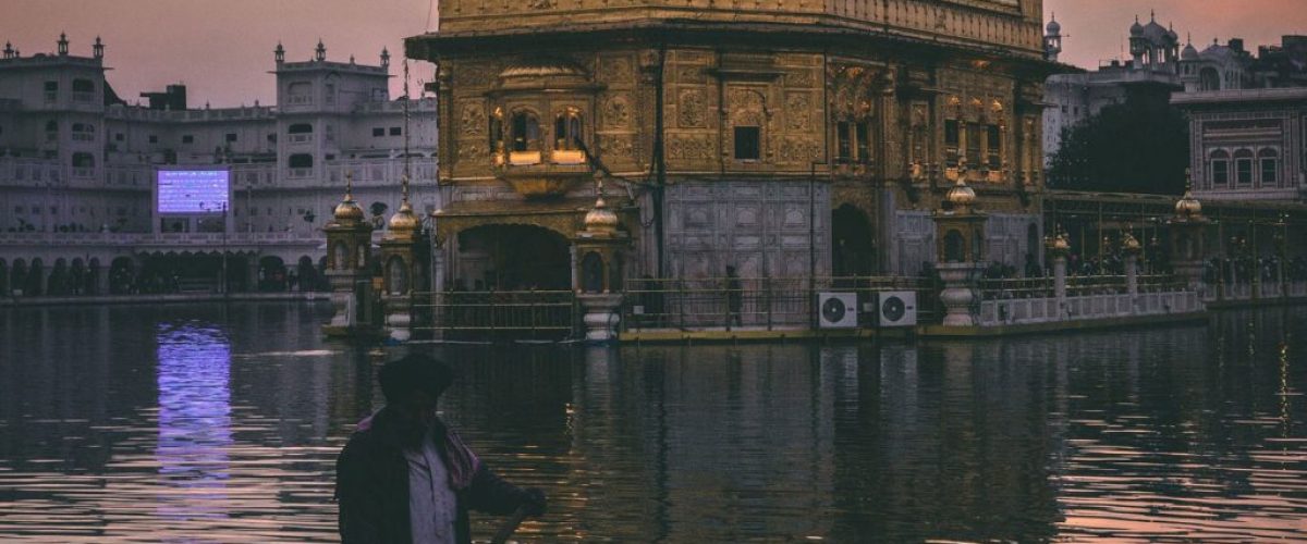 The Golden Mosque - Manlihood.com